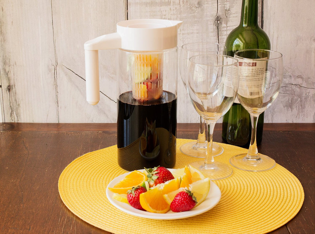 Glass Water/Fruit Infusion Pitcher – Cestari Kitchen